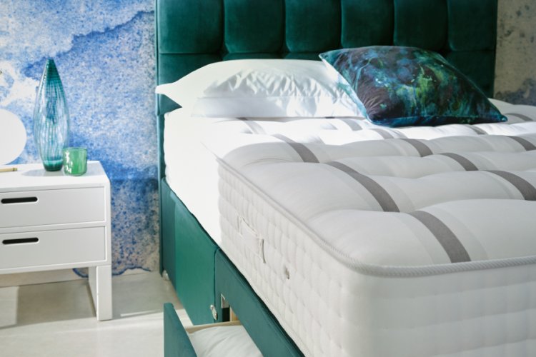 Sleepeezee Ortho Gold Divan Set - Prestige Beds